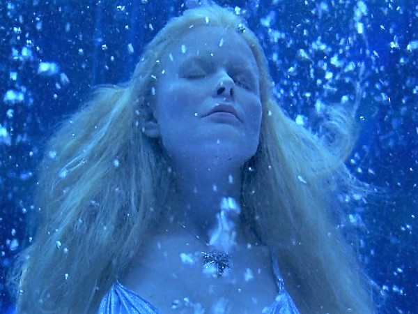 Was Nora Fries really floating in water in Batman & Robin? | I'll Get ...