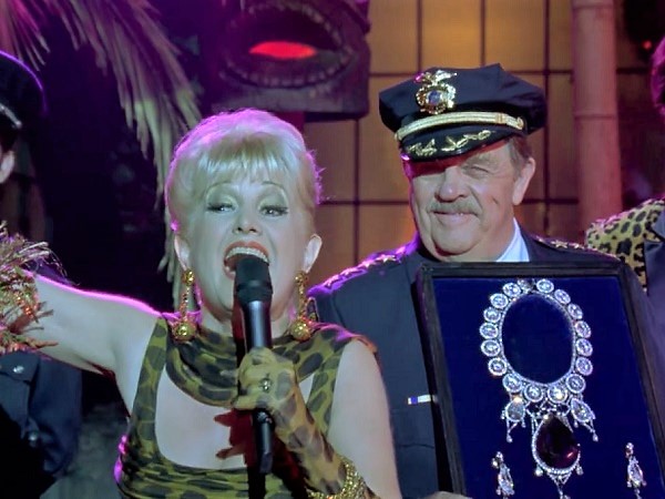 Who is Gossip Gerty in the Batman movies? | I'll Get Drive-Thru