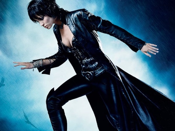 List of Birds of Prey TV episodes | I'll Get Drive-Thru